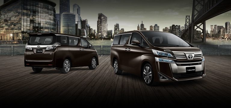 Toyota Vellfire : Mobil Lega Untuk Liburan Bersama Keluarga